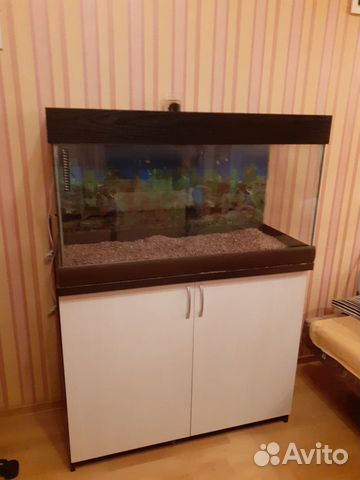 Продается аквариум с тумбой
