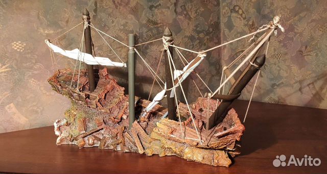 Корабль для аквариума